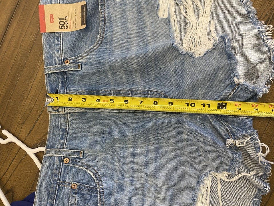 Levi's Womens Shorts 501 High Rise Button Fly Lt Wash Cut Off Sz 33 ...