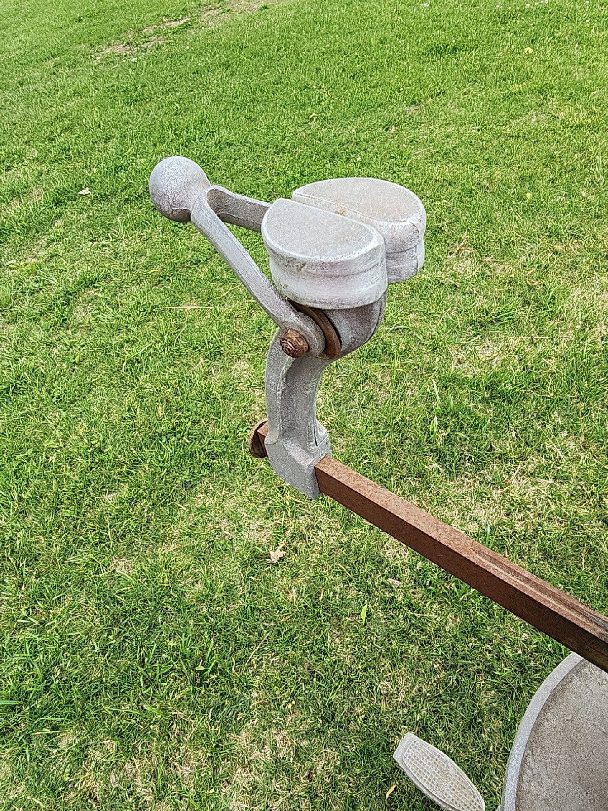 SERRANO NO-AWL TENNIS RACKET STRINGER MODEL UV-550-B WITH STAND SEE ...