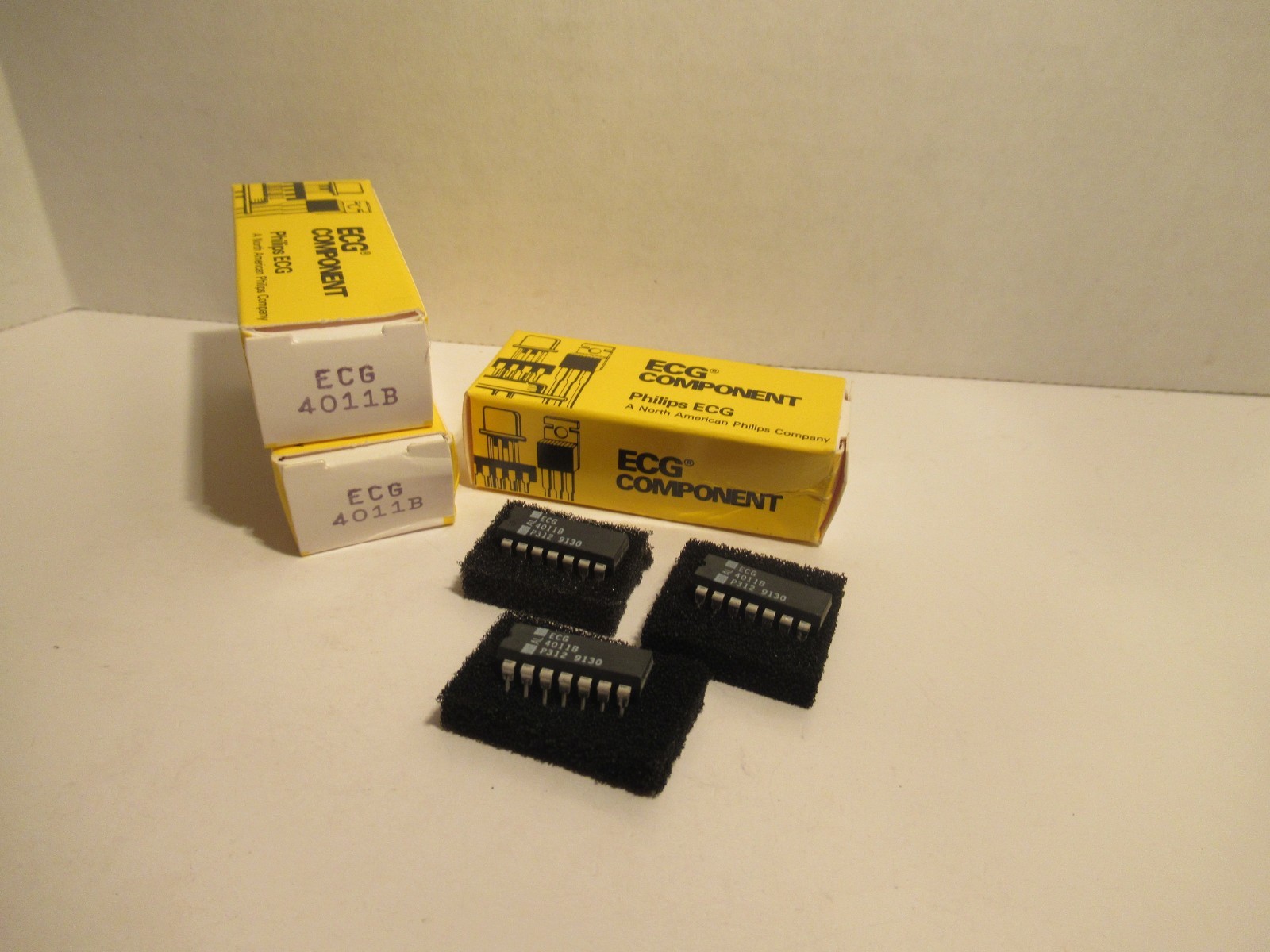 (LOT OF 3) PHILIPS ECG COMPONENT ECG4011B ECG 4011B IC CHIP NEW | eBay