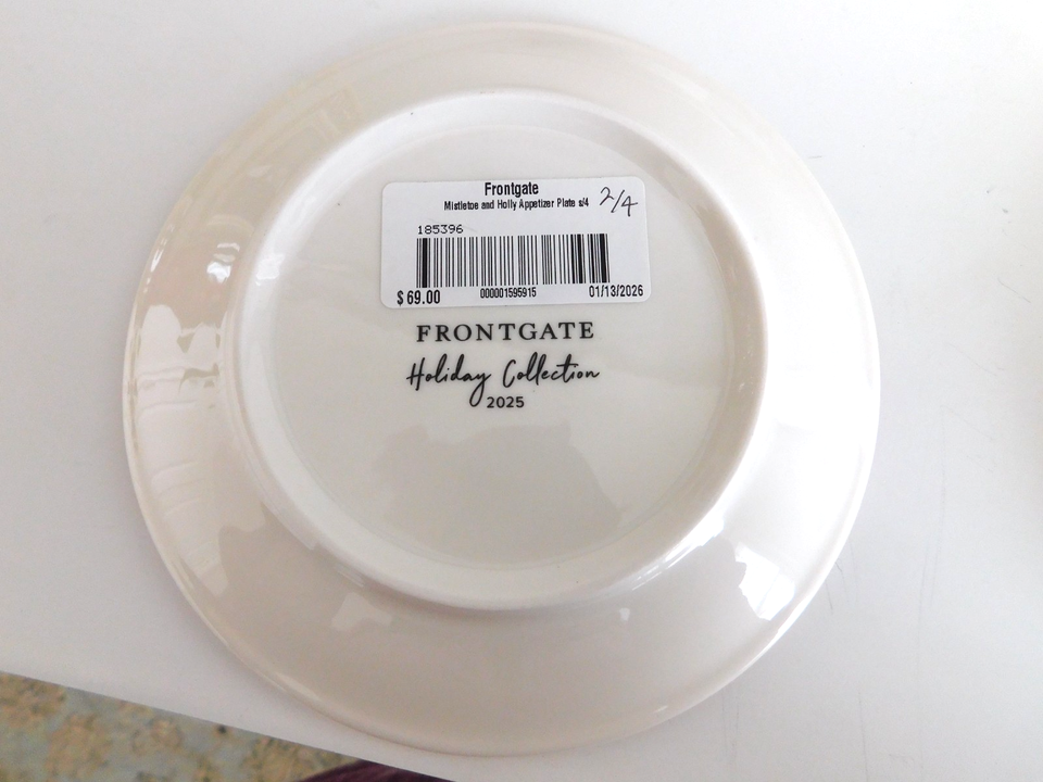 Frontgate Christmas Appetizer Plates Set of 4 Mistletoe and Holly NWT ...