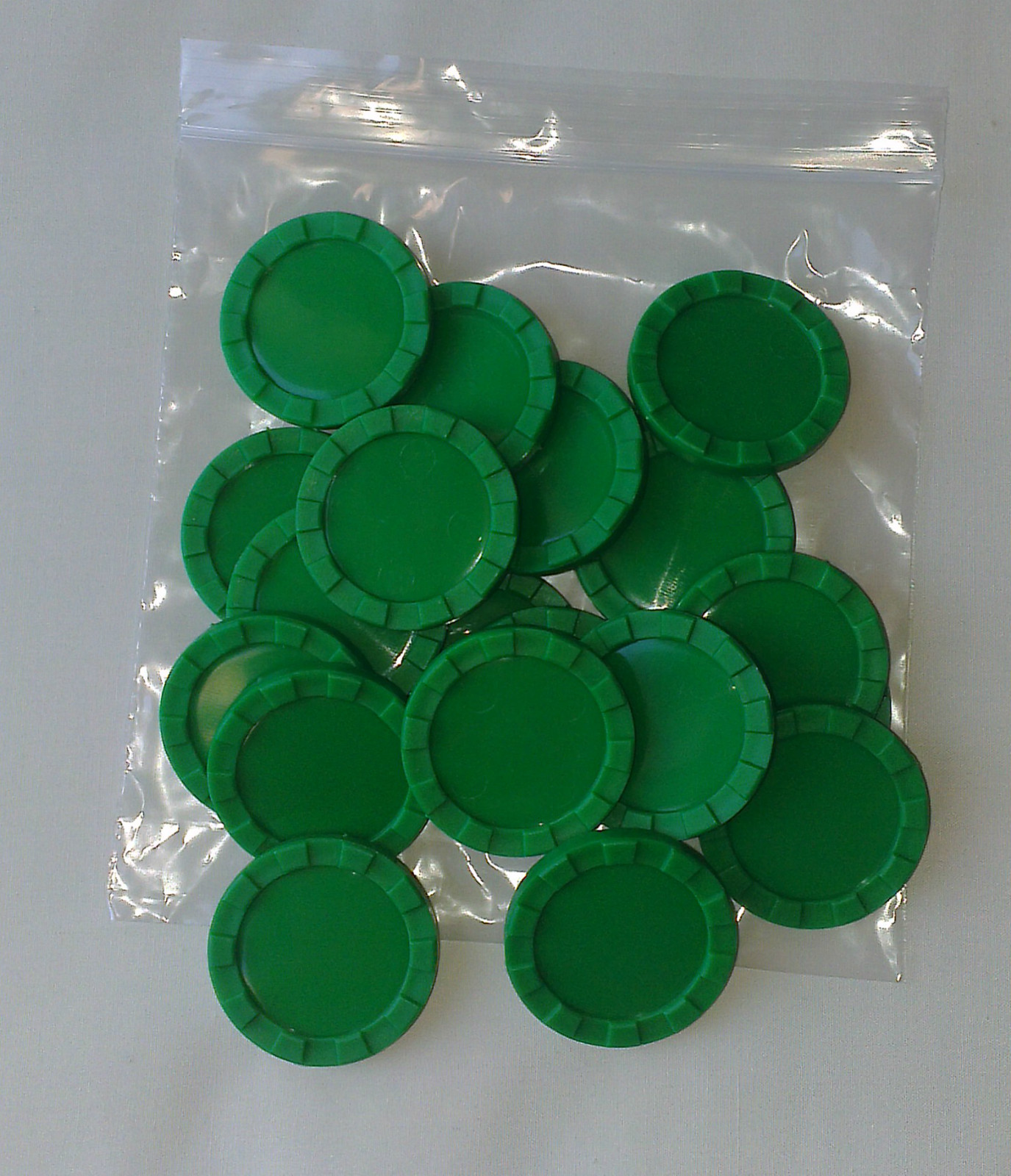 Stacking counters (New pack of 20 green stacking counters 40mm diam x ...