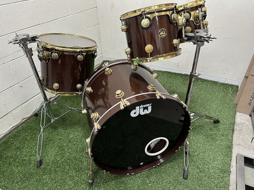 DW Collectors Series Drum Set 24” Bass Drum 10”-12”-16” Toms | eBay