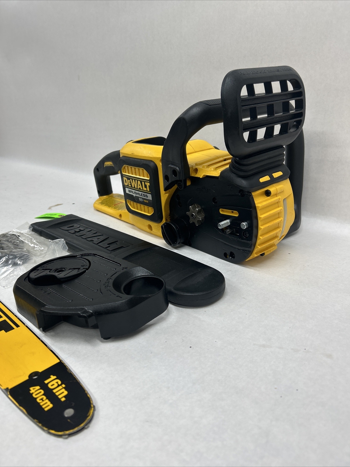 DeWalt DCCS670 60V MAX FLEXVOLT Li-Ion 16" Chainsaw (TOOL ONLY) (A40 ...