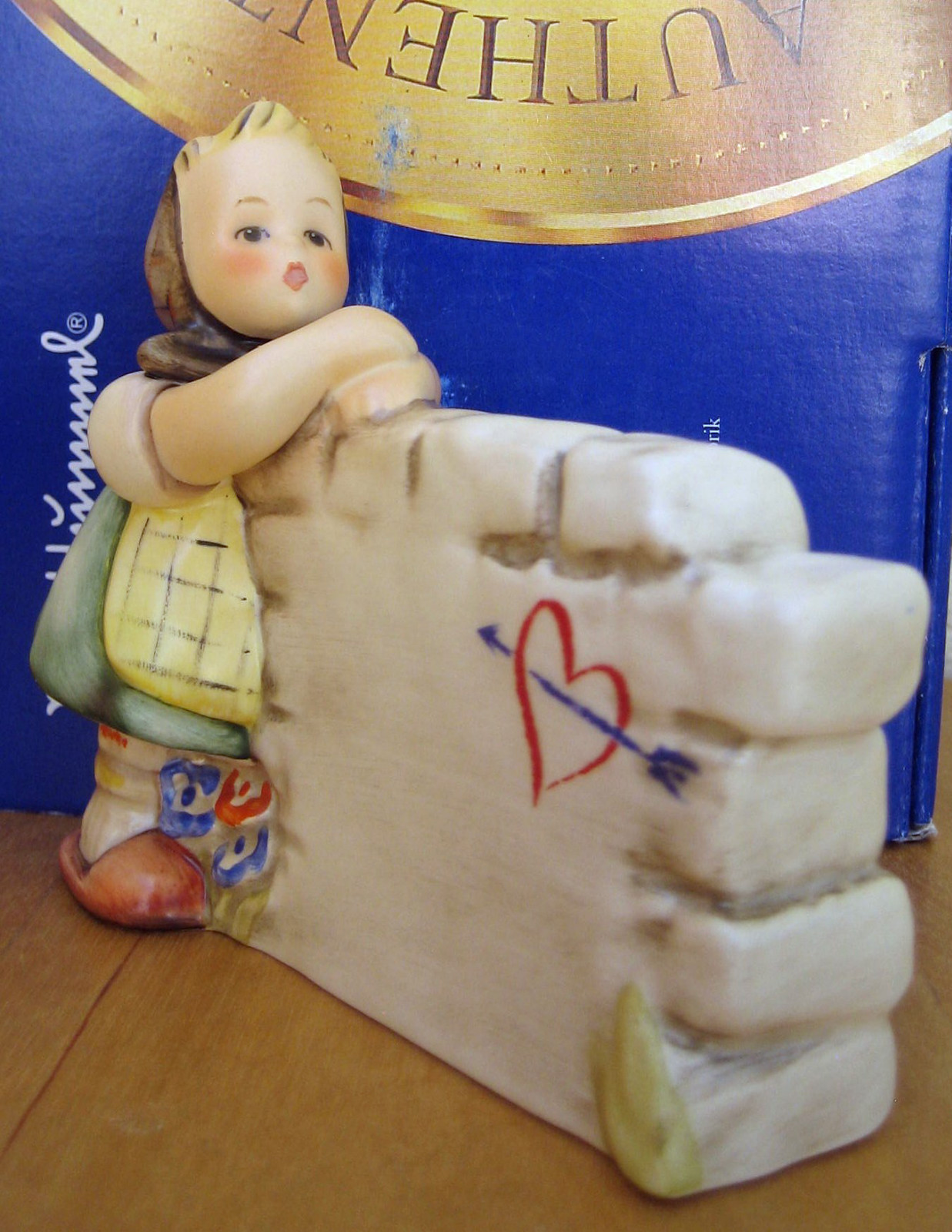 Hummel Figurine "DAYDREAMER DISPLAY PLAQUE" HUM 827 TMK8 Goebel Germany ...