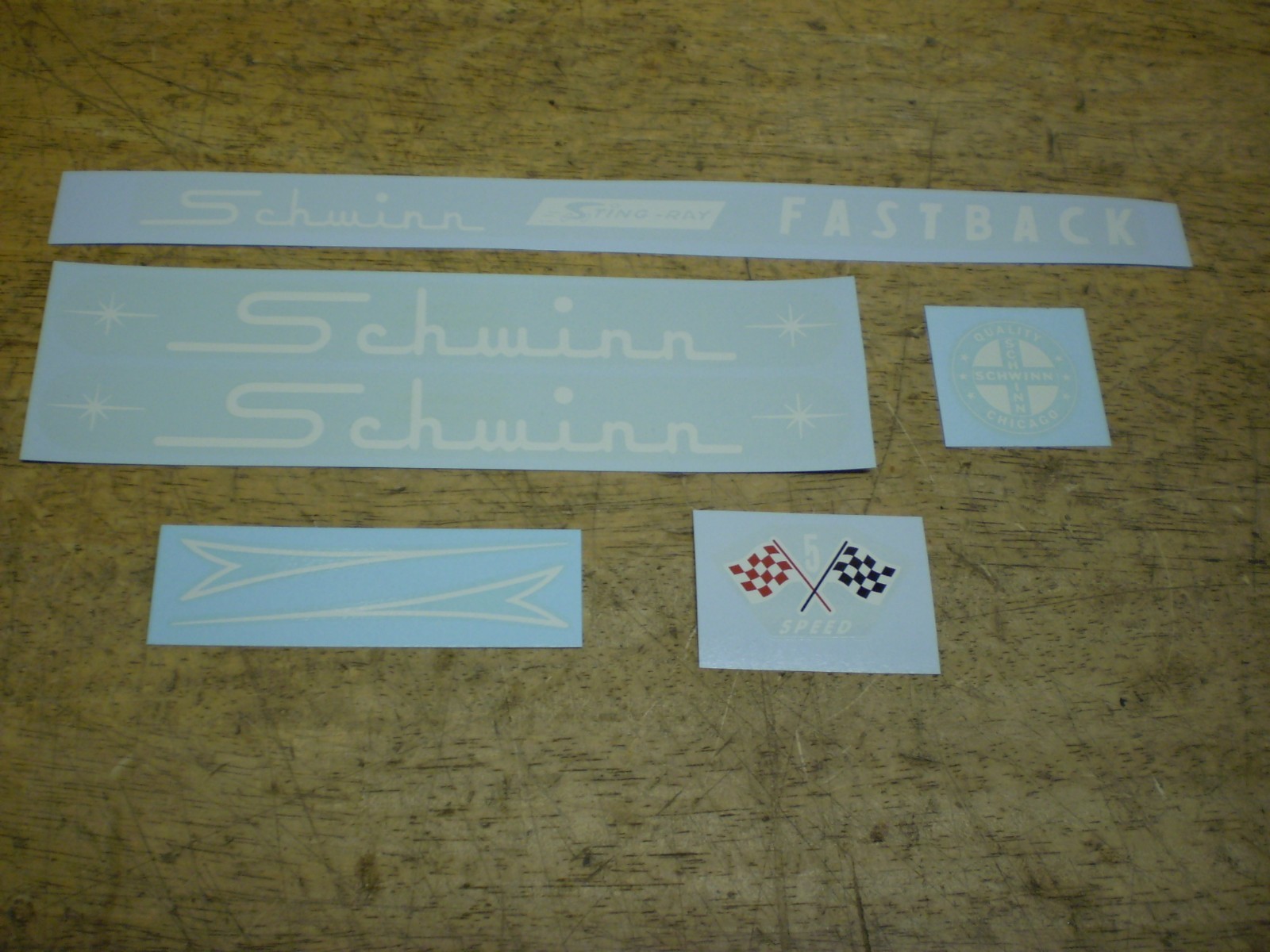 Schwinn Stingray Fastback Bicycle White Frame & Chainguard & Flags ...