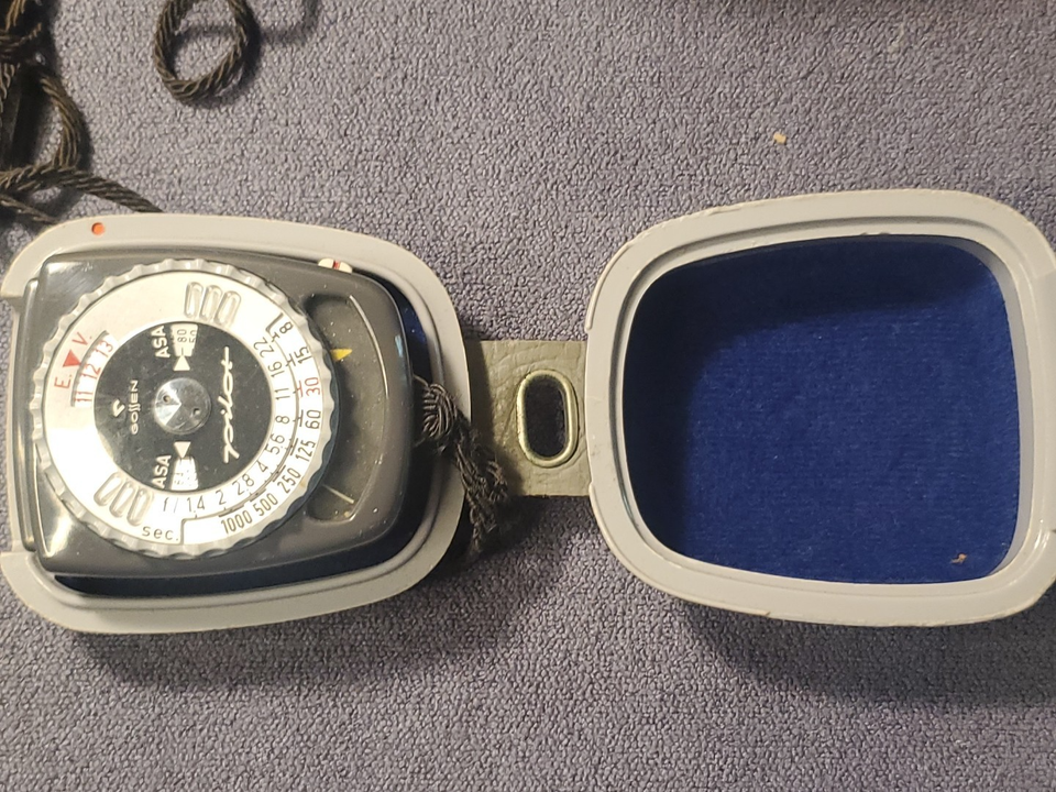 Honeywell Pentax H1a 35mm body, Gossen Pilot Exposure Light Meter ...