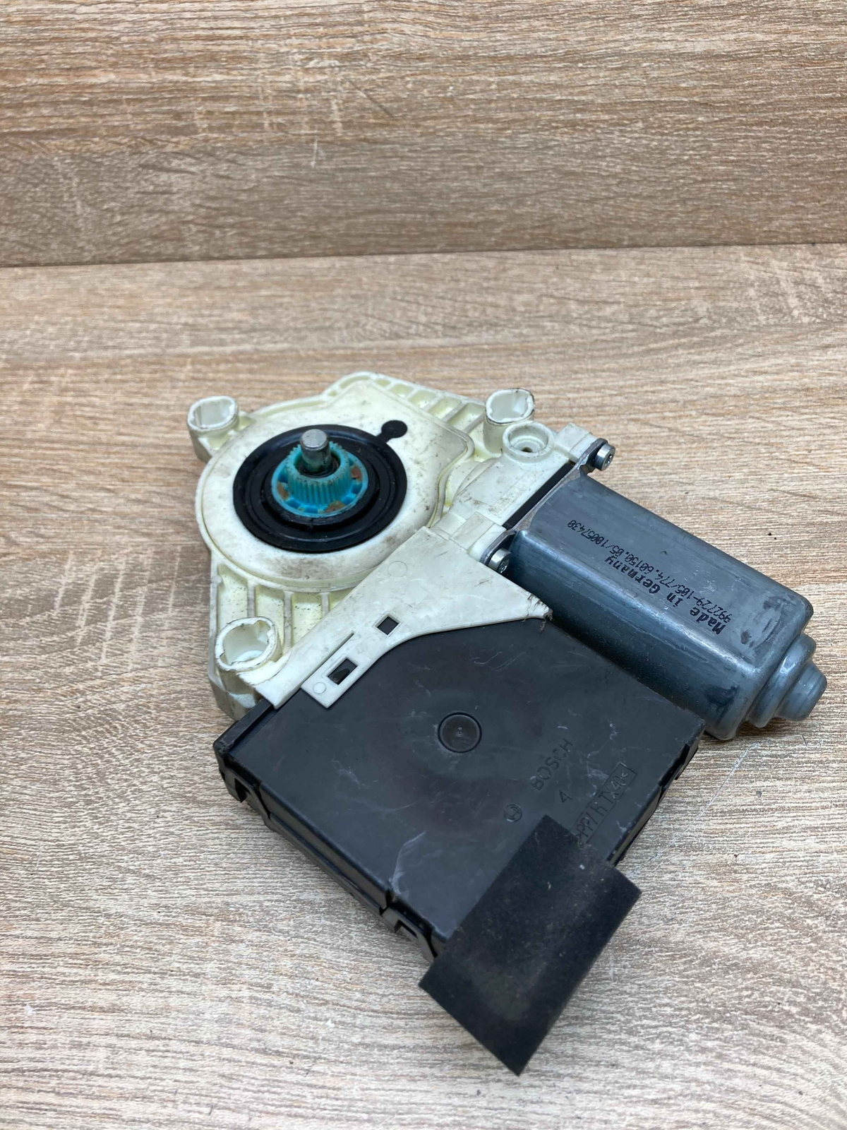 1K0959793L 1K0959701P Bosch Volkswagen Passat B6 Window Regulator Motor ...