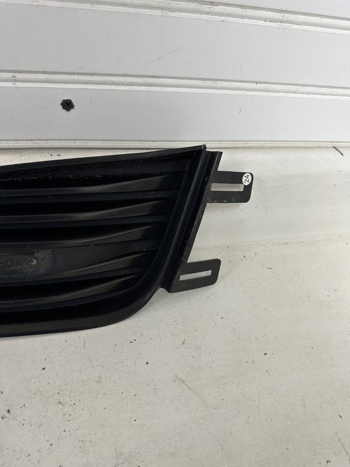 2015 2016 Cadillac ATS Front Left Side Front Fog Light Trim Bezel ...