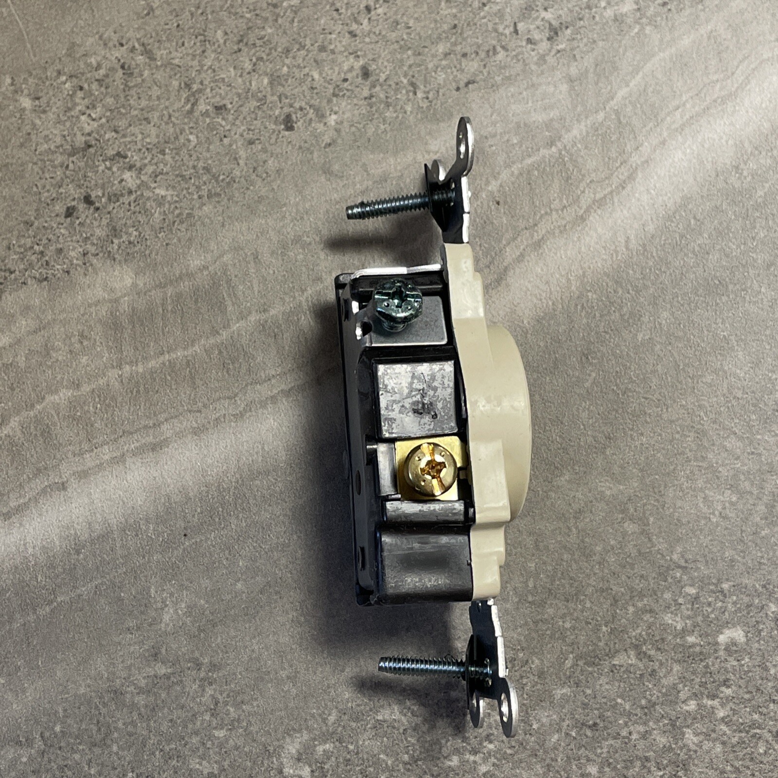 (10) leviton 5821-i 2-p 3w single receptacle 20a-250v 20 amp new | eBay