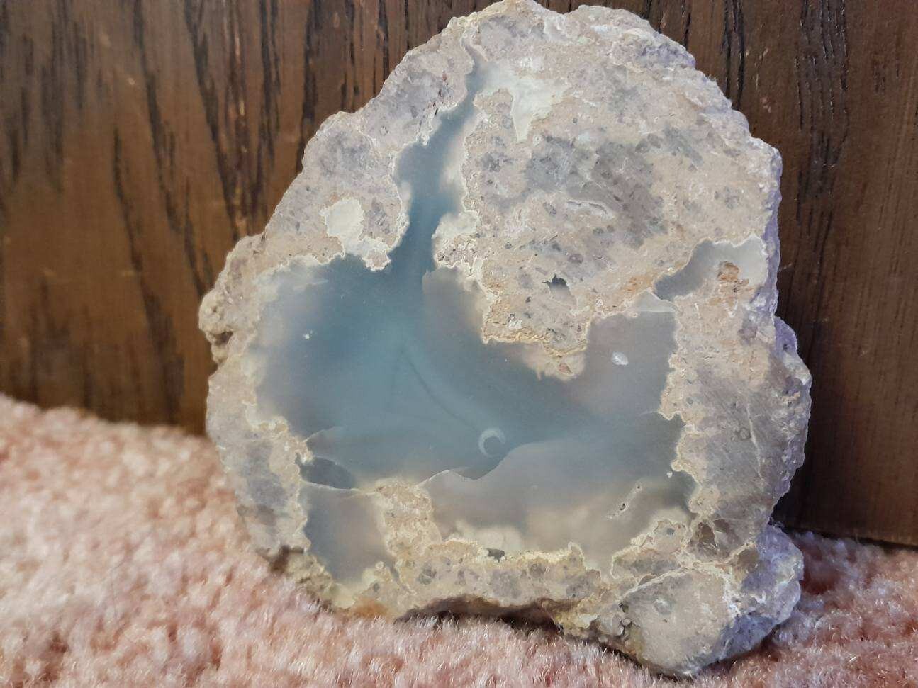 1.4 pound geode from the Vale OR, formation. one half. beautiful piece ...