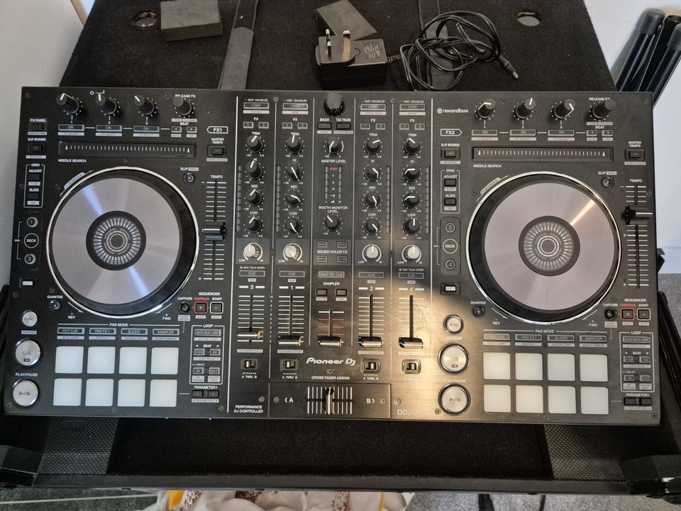 Pioneer DDJ-RX 4-Channel DJ Controller Rekordbox with Flight Case Used ...