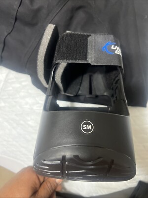 United Ortho USA14013 Short Cam Walker Fracture Boot, Small, Black | eBay