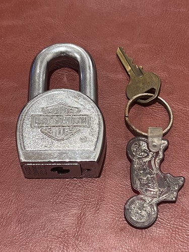 Harley Davidson Master Lock No. 220 w/ 1 original key Very Good ...