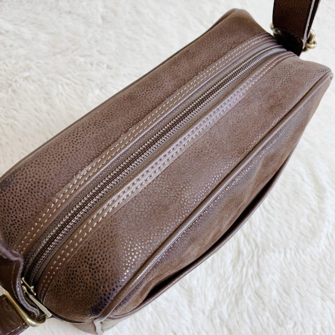 Burberrys Horse Logo Camera Shoulder Bag Black Leather Burberrys Horse Logo Camera Shoulder Bag Black Leather