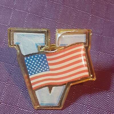 V FOR VICTORY PIN AMERICAN FLAG Patriotic Vintage COAT LAPEL HAT JACKET ...