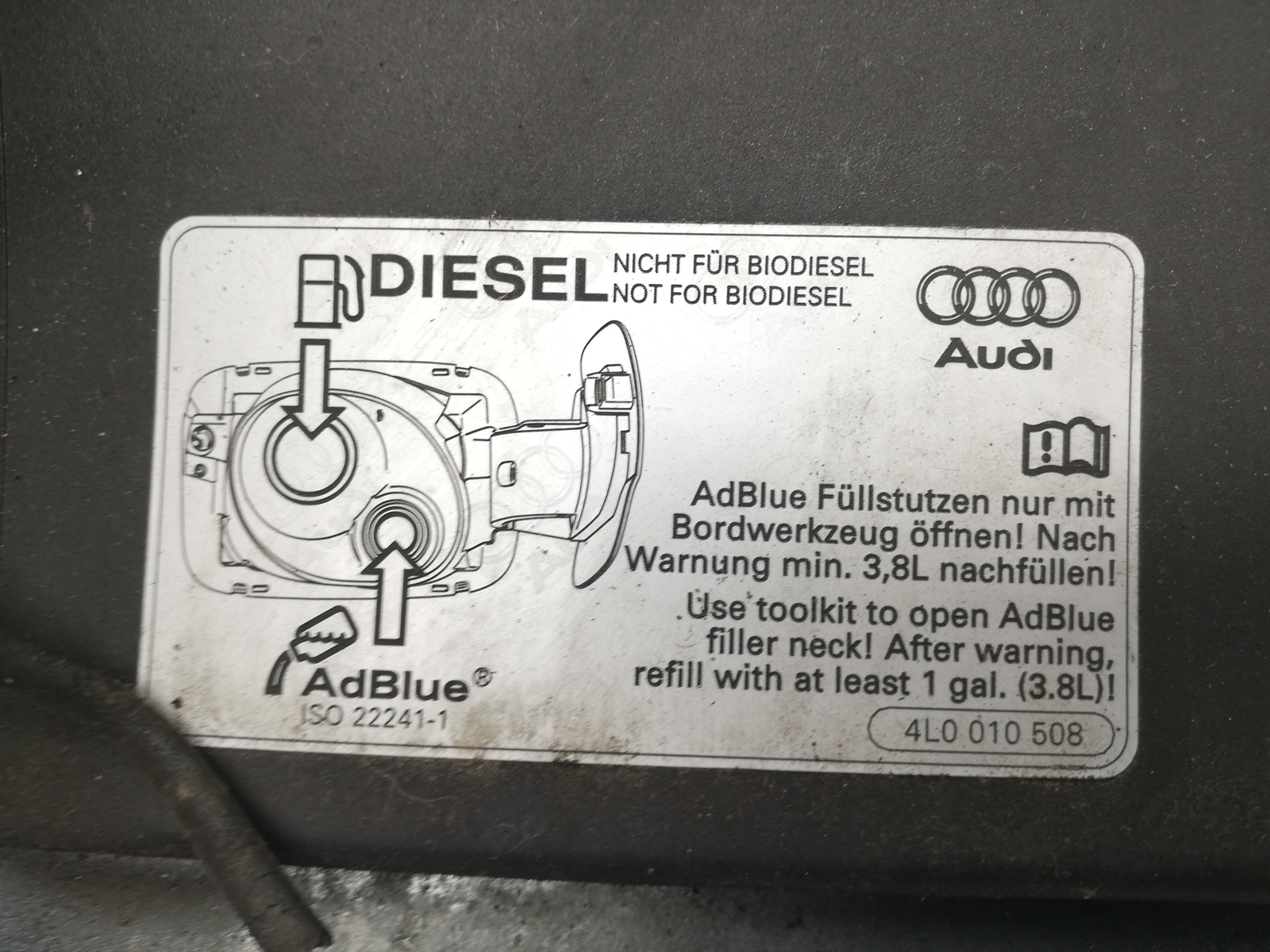 AUDI Q5 8R 2.0 TDI quattro Fuel Tank Flap 4L0010508 2.00 Diesel 125kw ...
