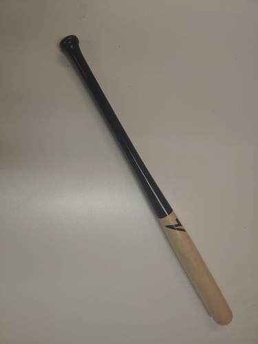 Valesky Wooden bats. Grade A hard Maple 32 inch wood bat | eBay