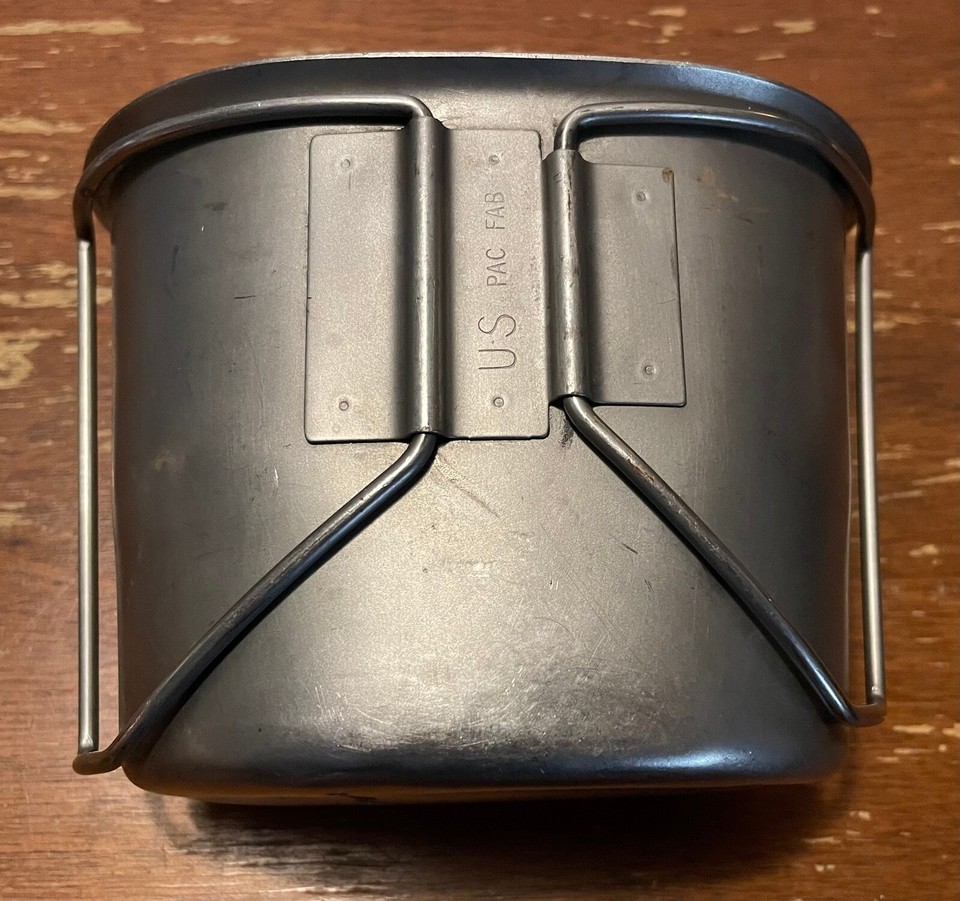 US Military Surplus 1-Quart Metal Canteen Cup w/ Butterfly Wire Handle ...