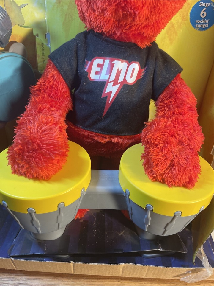 Sesame Street Let's Rock Elmo Playschool Hasbro Elmo Sings Six Rockin ...