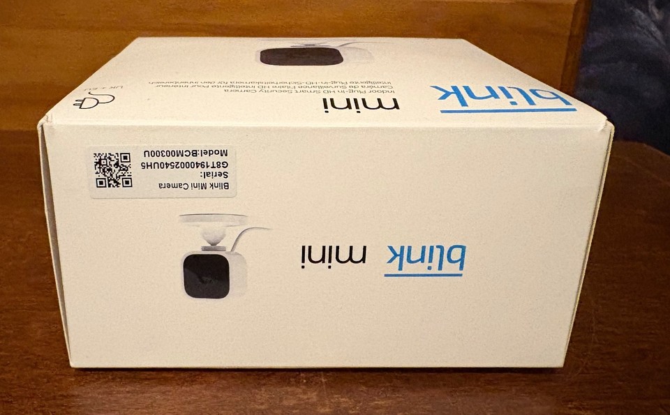 Blink Mini Indoor Plug In Smart Security Camera (please read ...