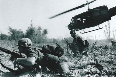 Vietnam War Photos -- Soldiers - LZ Landing Zone | eBay