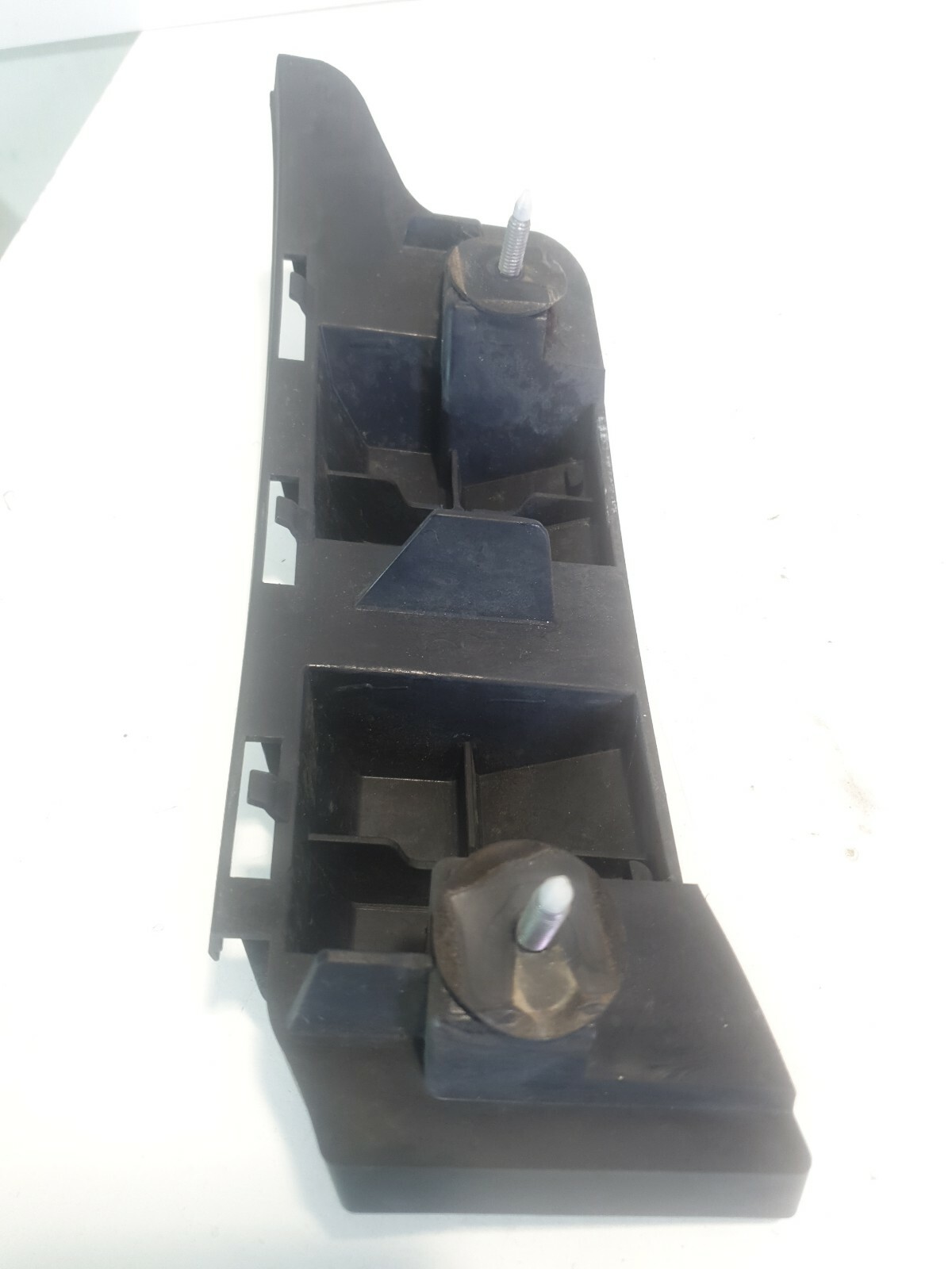 MERCEDES-BENZ C180 W204 REAR BUMPER SUPPORT BRACKET LEFT SIDE ...