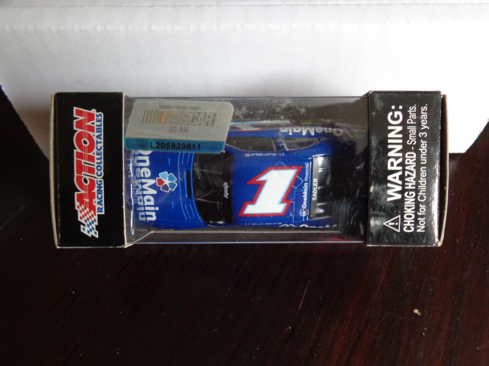 ELLIOTT SADLER # 1 ONE MAIN FINANCIAL 2015 FORD MUSTANG GT ACTION 1/64 ...