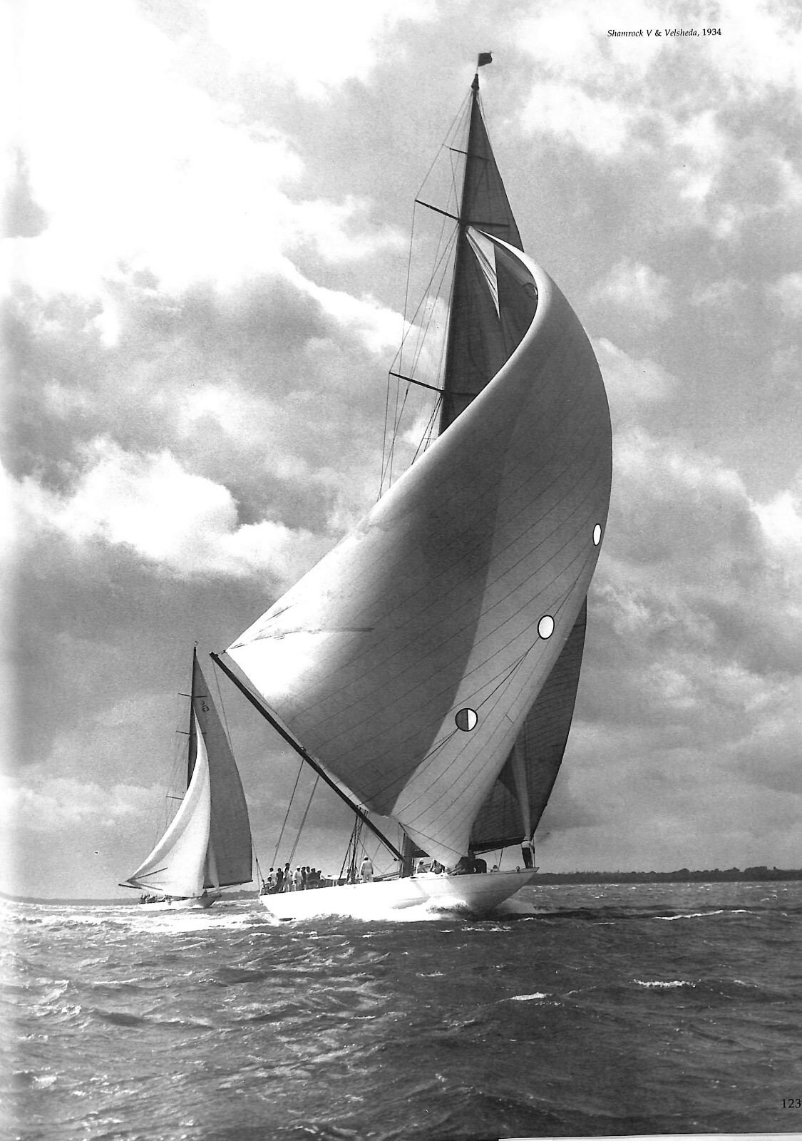 "Beken Of Cowes: The America's Cup 1851 To The Present" 1990 STEPHENS ...