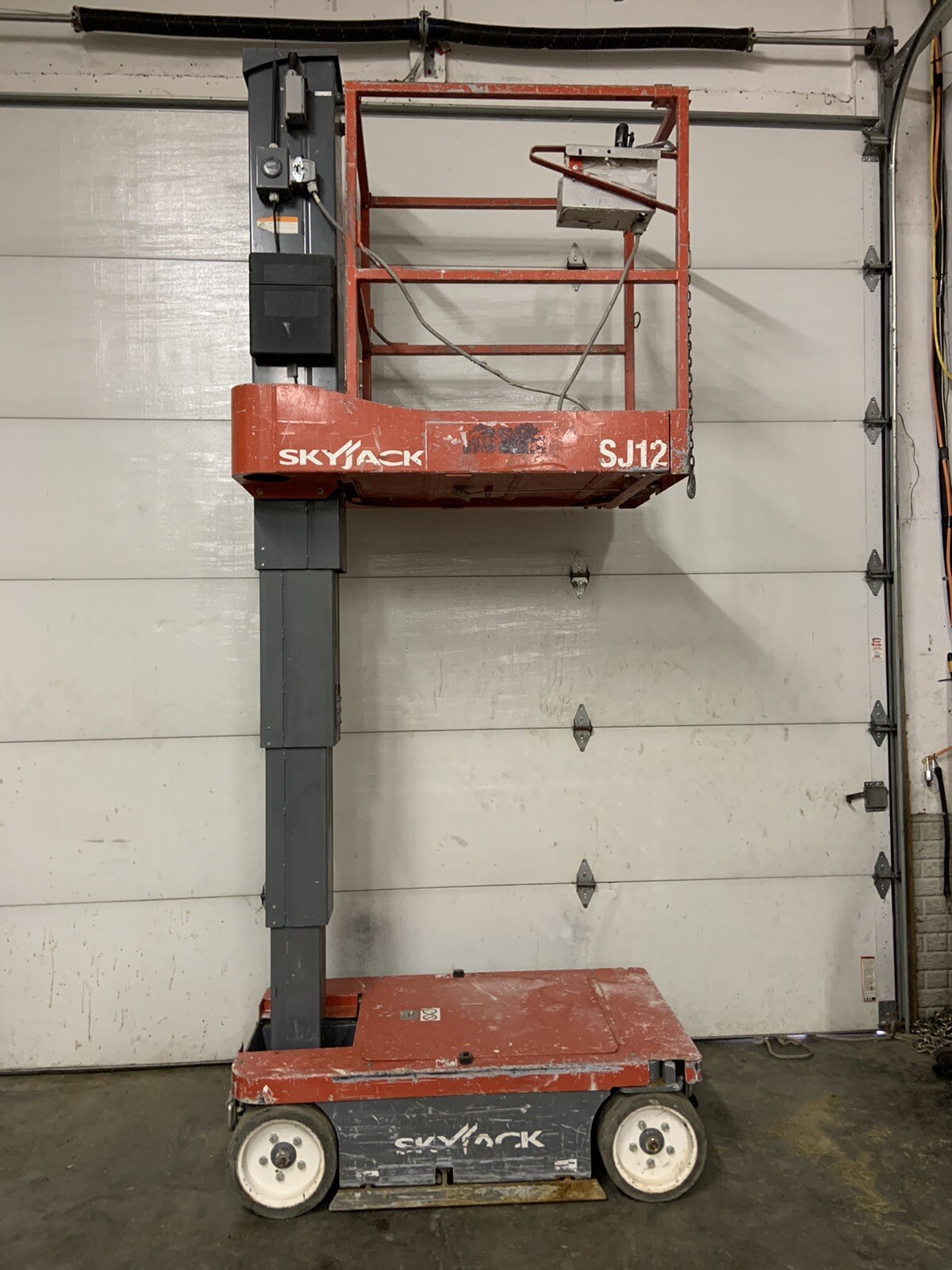 2015 SKYJACK SJ12 12’ ELECTRIC RUNABOUT SCISSOR VERTICAL MAST DRIVABLE ...