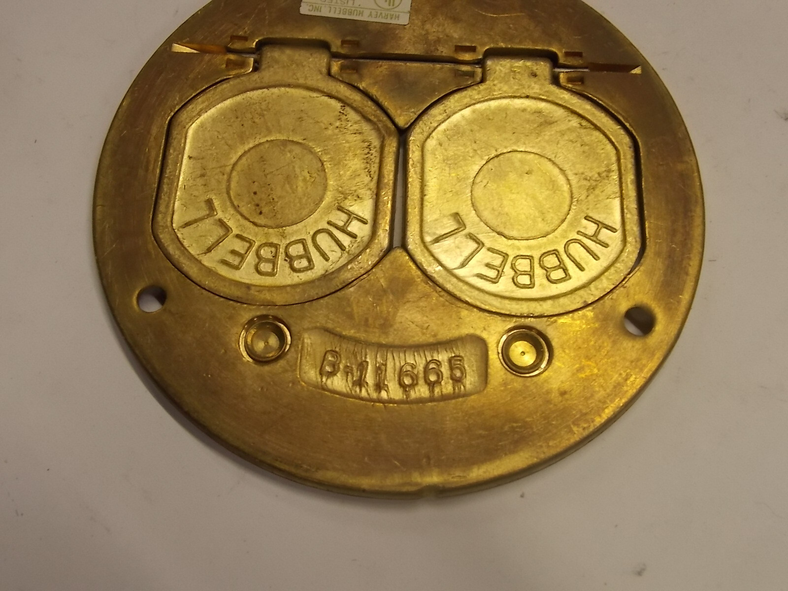 Hubbell B-11665 4" Brass Duplex Recepticle Floor Box Cover L4 for sale ...