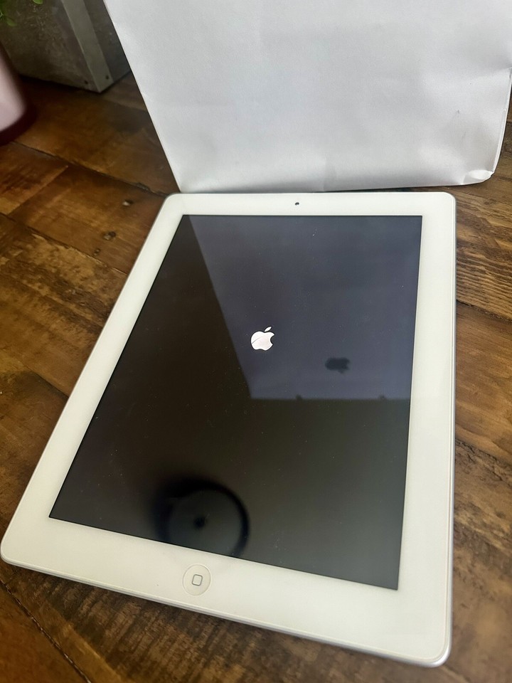 Apple ipad 2nd generation 16gb- White | eBay