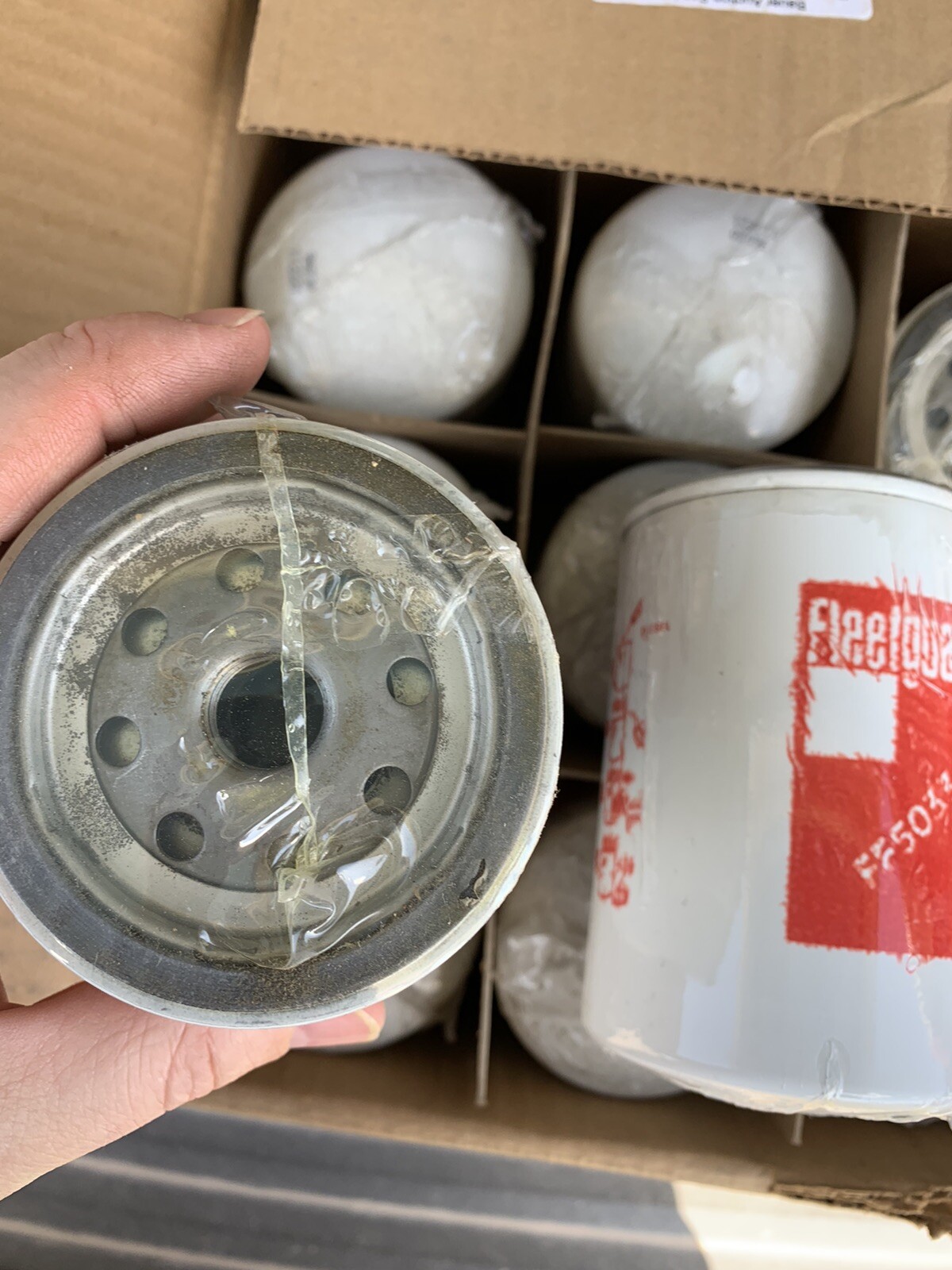 2 New FLEETGUARD FF5033 GMC 25011214 FUEL FILTERS | eBay