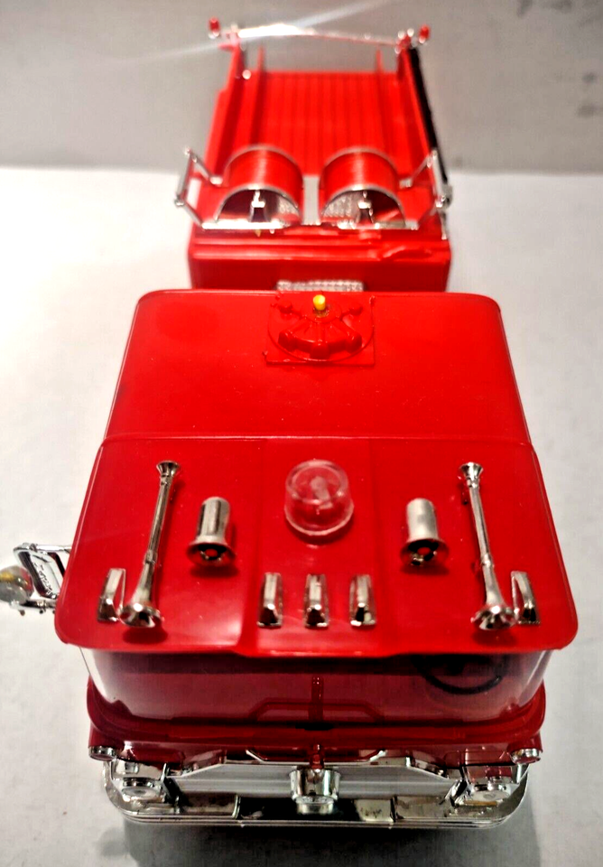 VINTAGE MONOGRAM MACK FIRE PUMPER SNAP TITE BUILT 1/32 SCALE MODEL KIT ...