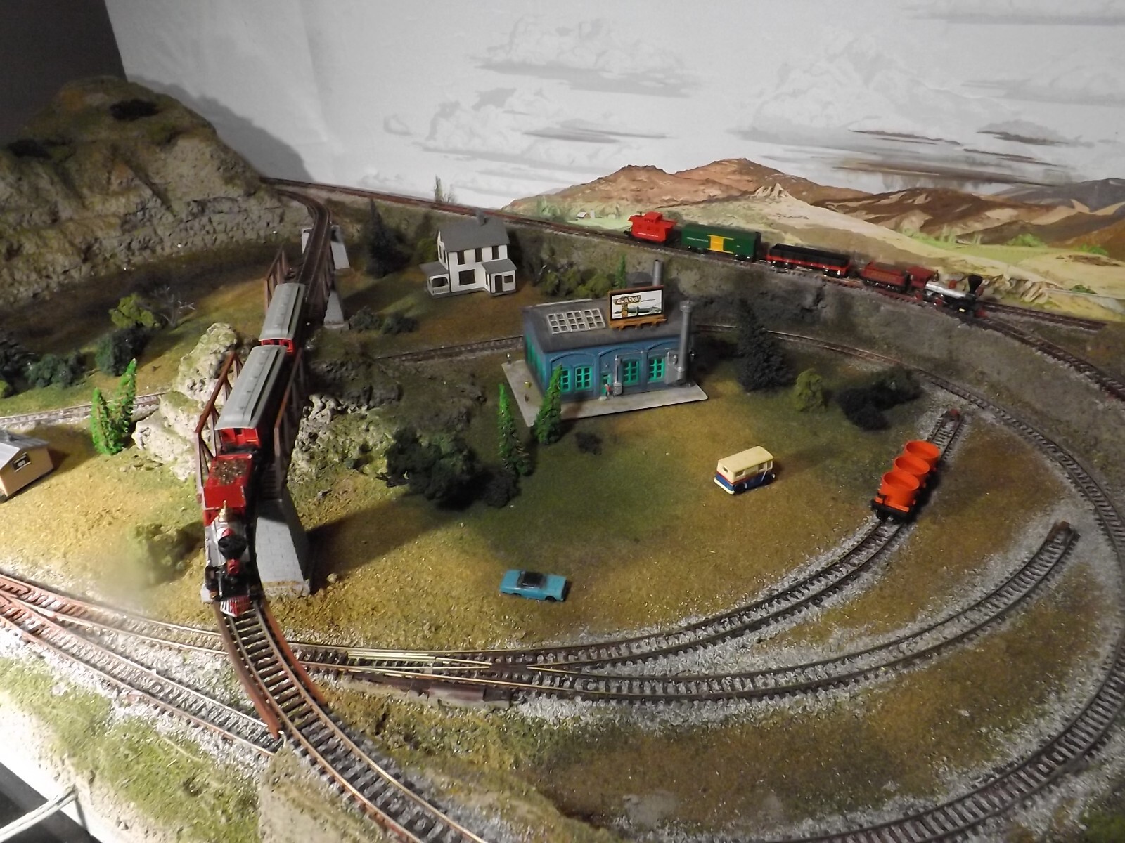 N SCALE TRAIN LAYOUT 2X4 FT CUSTOM MADE NICE | eBay