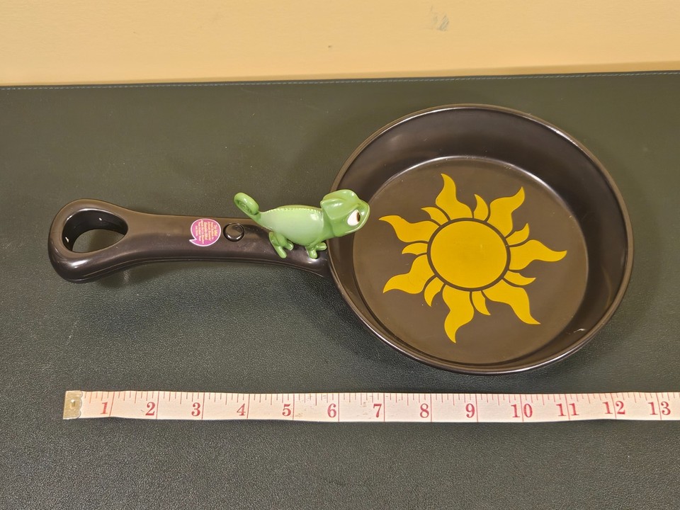 Disney Tangled Rapunzel Frying Pan Costume Toy Sounds Pascal Chameleon ...