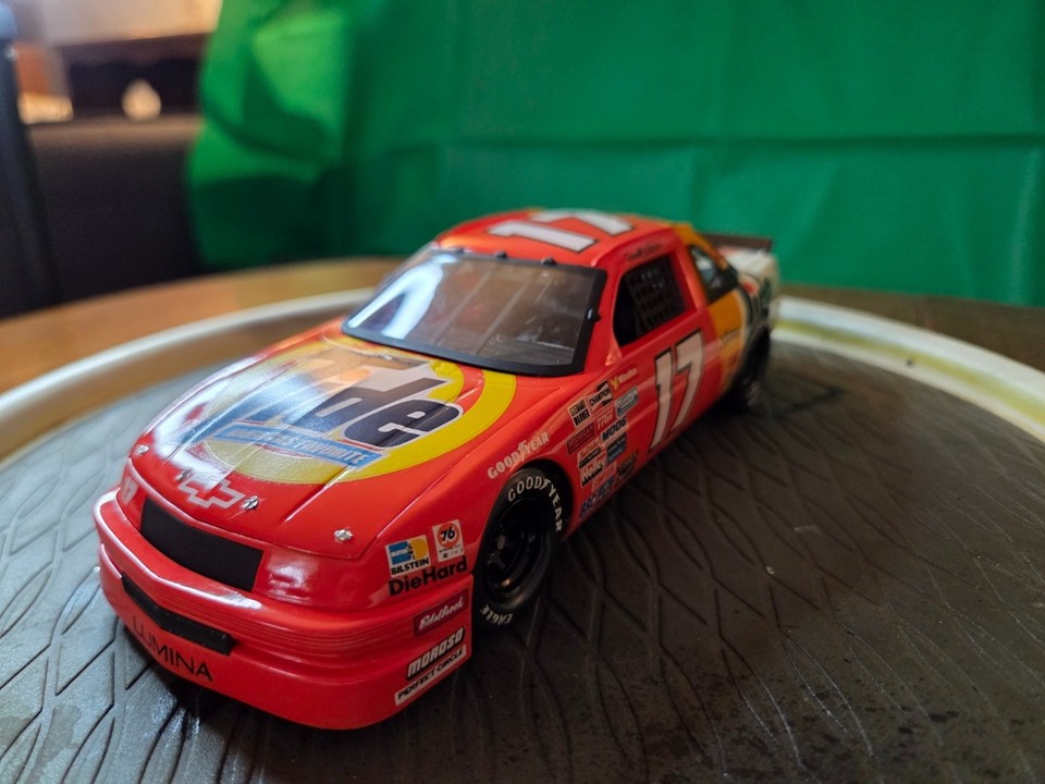 Darrell Waltrip #17 Tide Chevrolet Lumina NASCAR 1/24 Built Model Car ...