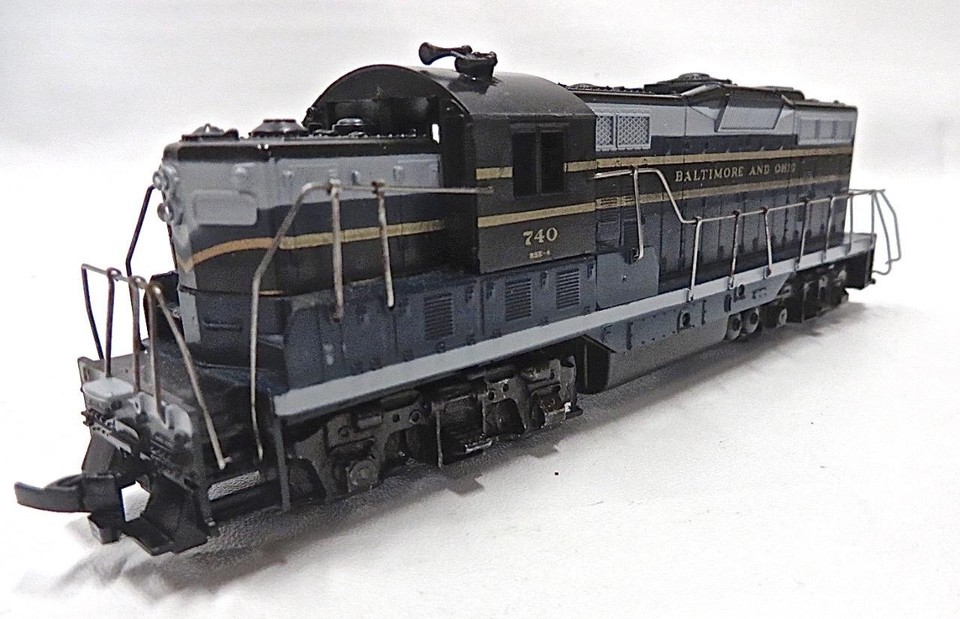 HO Athearn EMD GP9 B&O Powered Low Hood | eBay