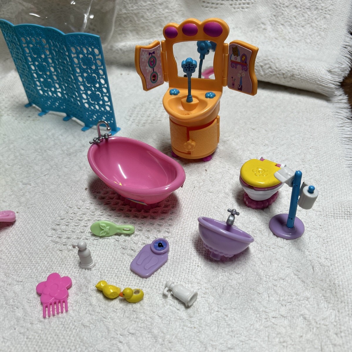 Amazoncom Polly Pocket Ultimate Pool Party Playset Ultimate Pool Party