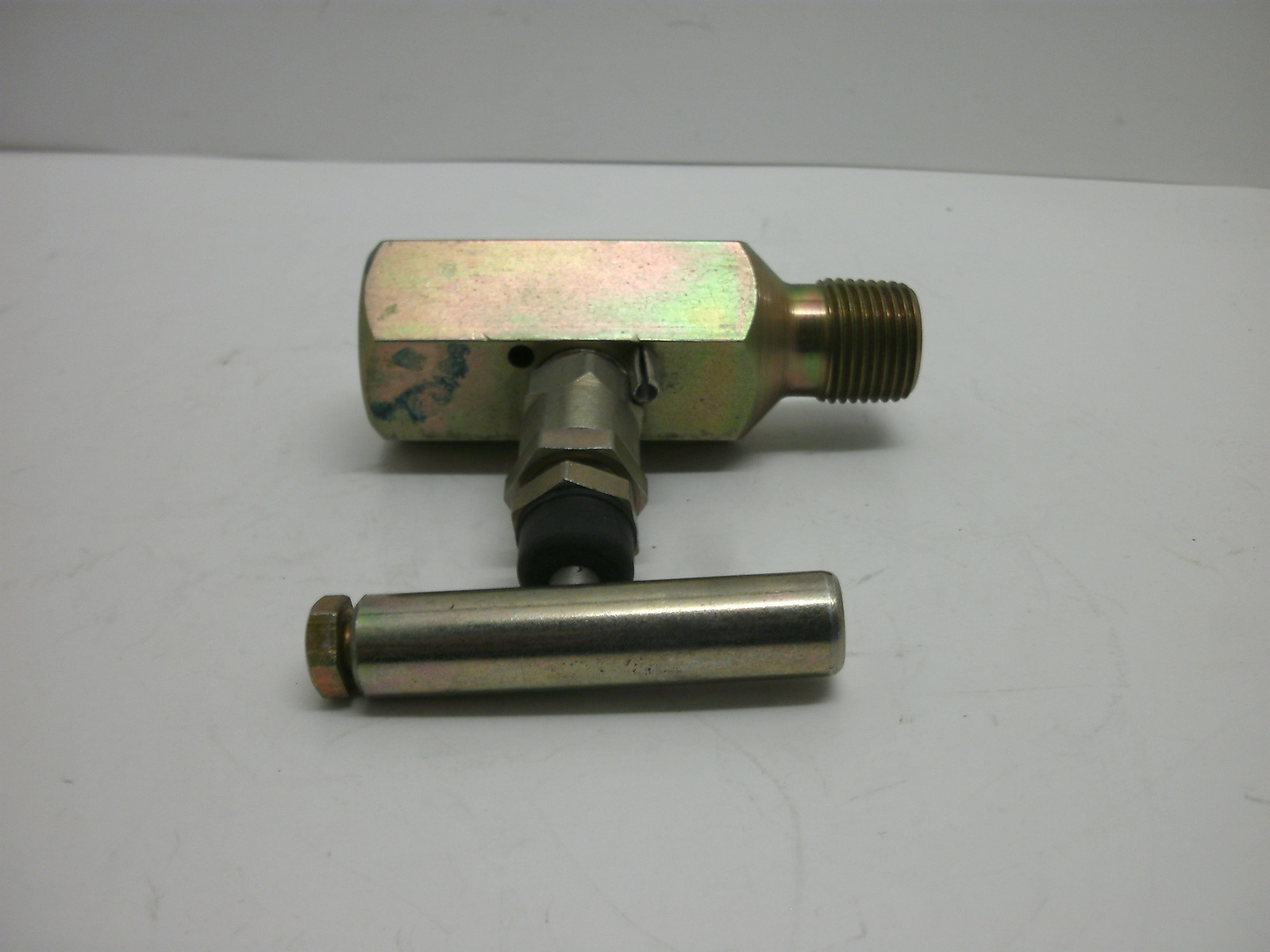 TYCO/ANDERSON H1RDC-44Q FLOW CONTROL VALVE 1/2" MNPT X 1/2 FNPT 6000PSI ...