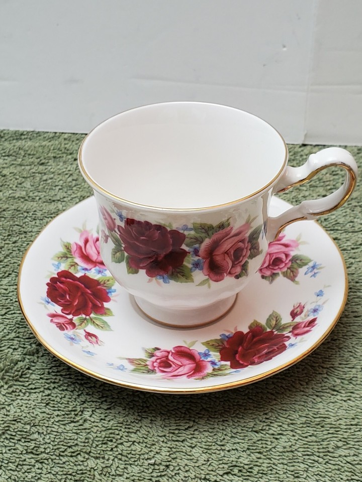 Small Queen Anne Fine Bone China Tea Cup and Saucer Set Pat# 8637 ...