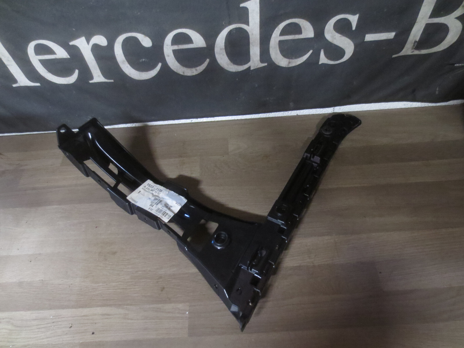 Genuine Mercedes-Benz C Class W205 2014 Left Rear Bumper Bracket ...