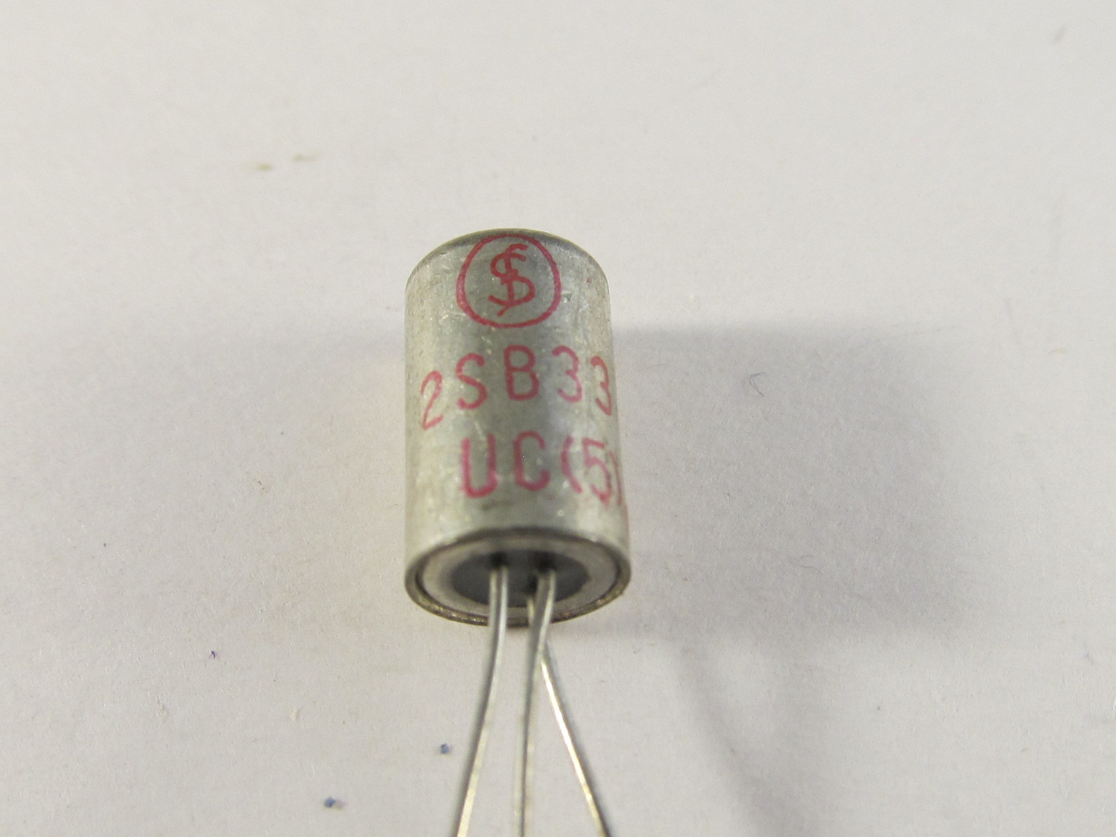 2 Stück - 2SB33 - PNP Germanium Transistor -20V -0,05A 0,15W - TO1 ...