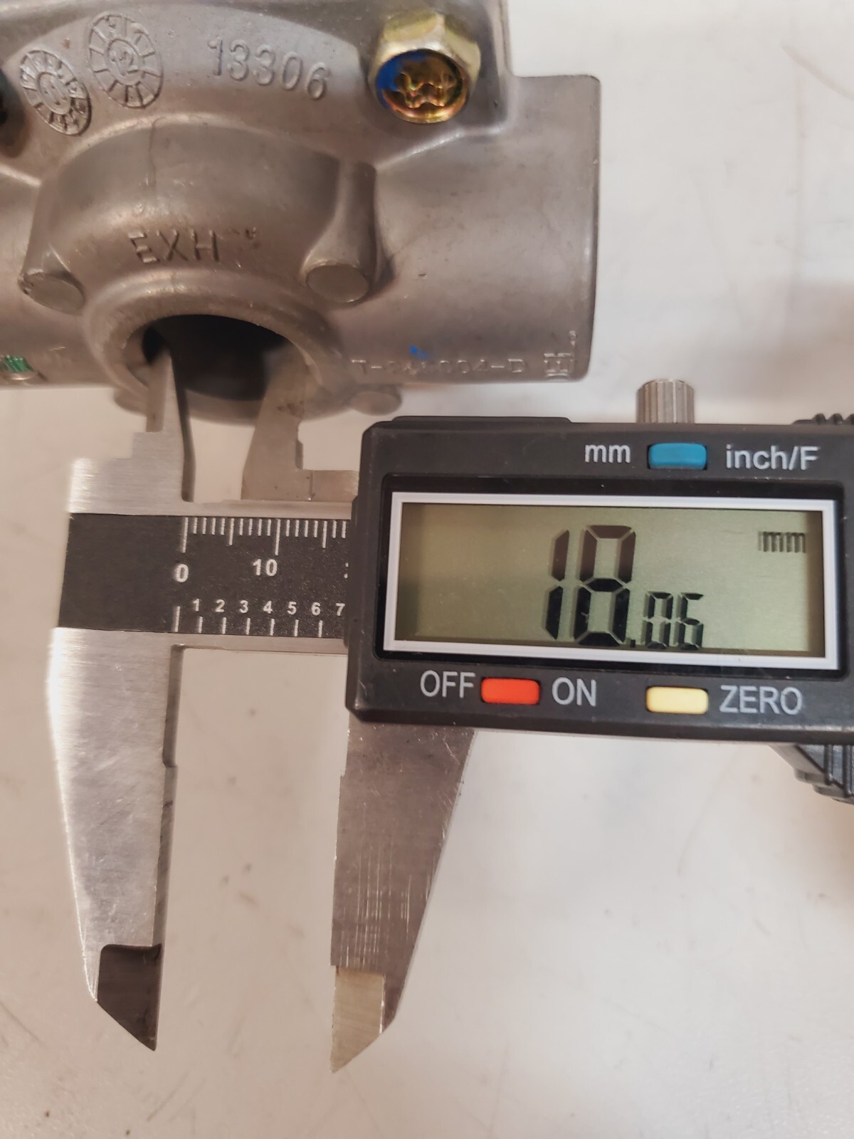 Bendix ~ T-240004D ~ Brake Valve ~ New ~ out of the box! for sale ...