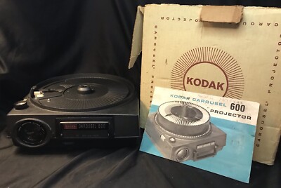 Vintage Kodak Carousel 600 Slide Projector w/Manual Turns On. Needs ...