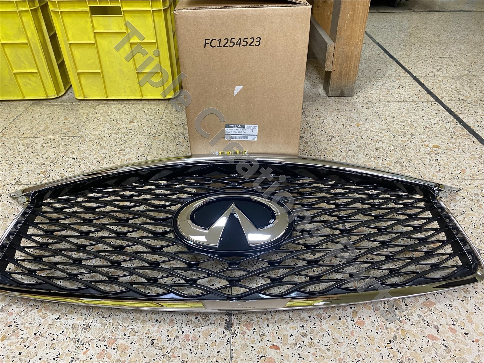 Genuine Infiniti 623105DA0A Grille Assy-Front W/O Radar 62310-5DA0A OEM ...