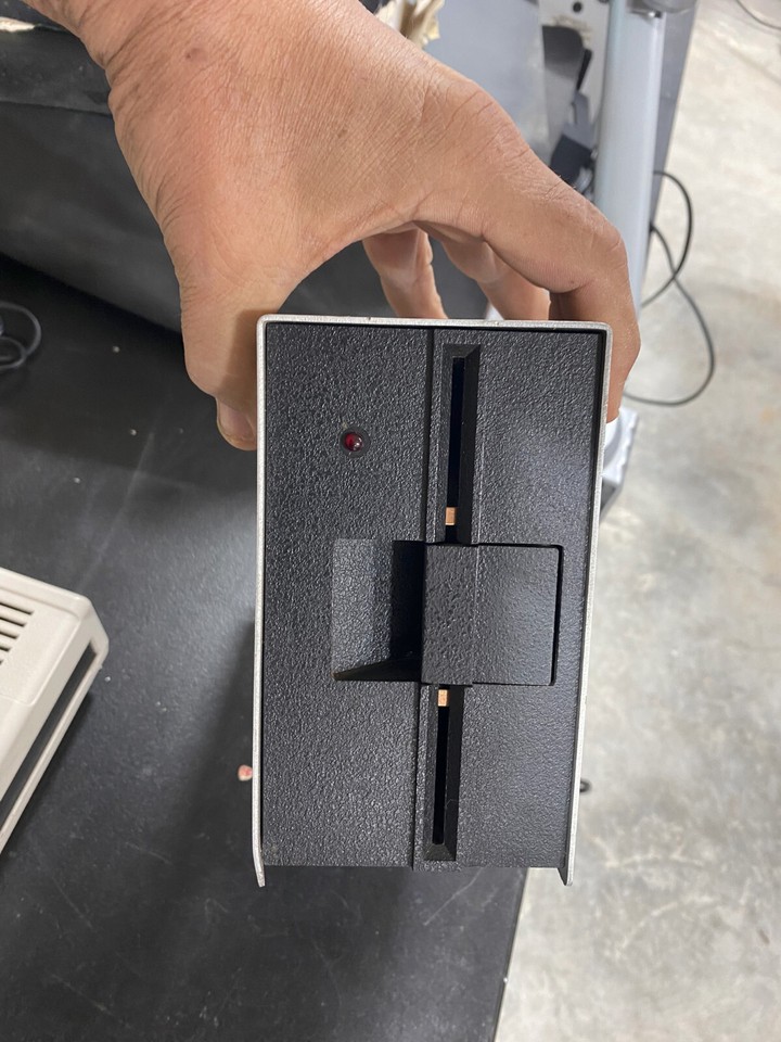 Radio Shack TRS-80 Color Computer 2 (21-3134a) w/floppy controller ...