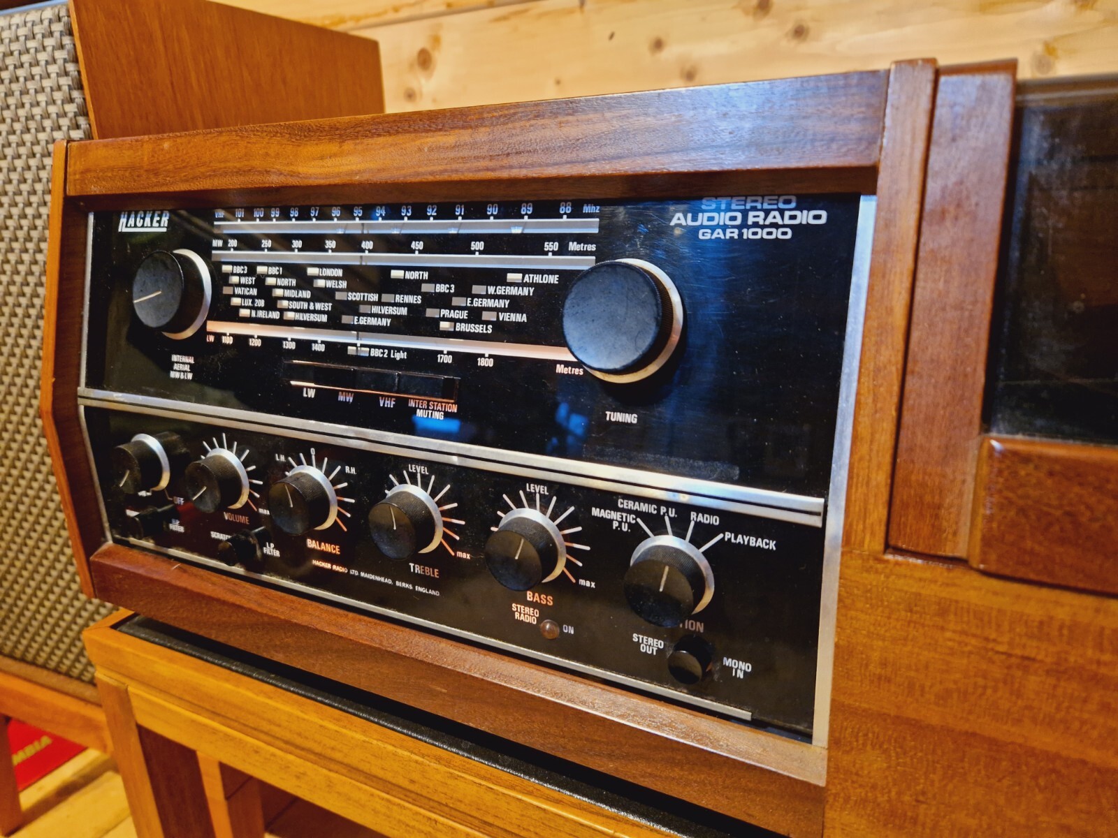 Timewarp vintage Hacker GAR1000 Radiogram Record Player + Teak Stands ...