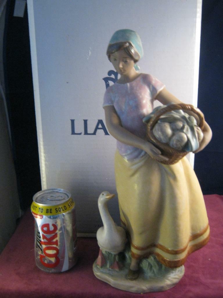 Rare Huge Lladro Daily Chores 2329 Figurine LLADRÓ Gres Figure Boxed 34 ...