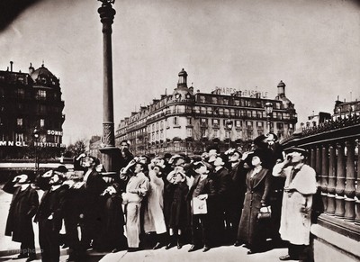 1900/63 EUGENE ATGET Vintage GAWKING STREET CROWD People France Photo ...