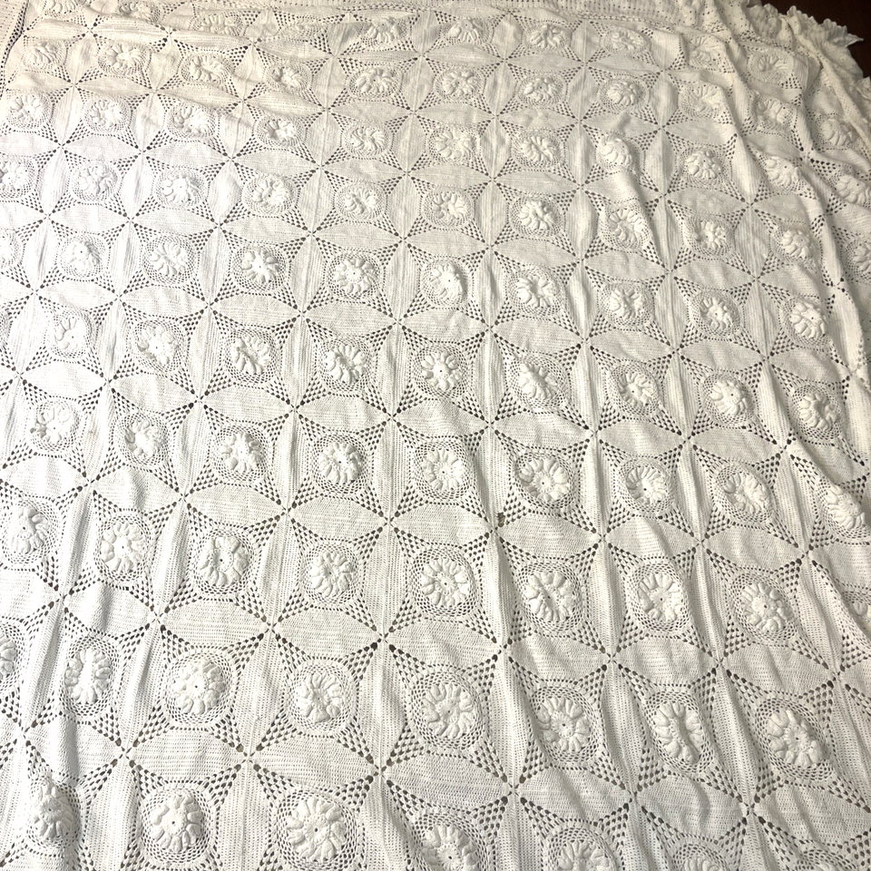 Vtg Crocheted Lace Dining Tablecloth Bed Spread Handmade 76X90" White ...